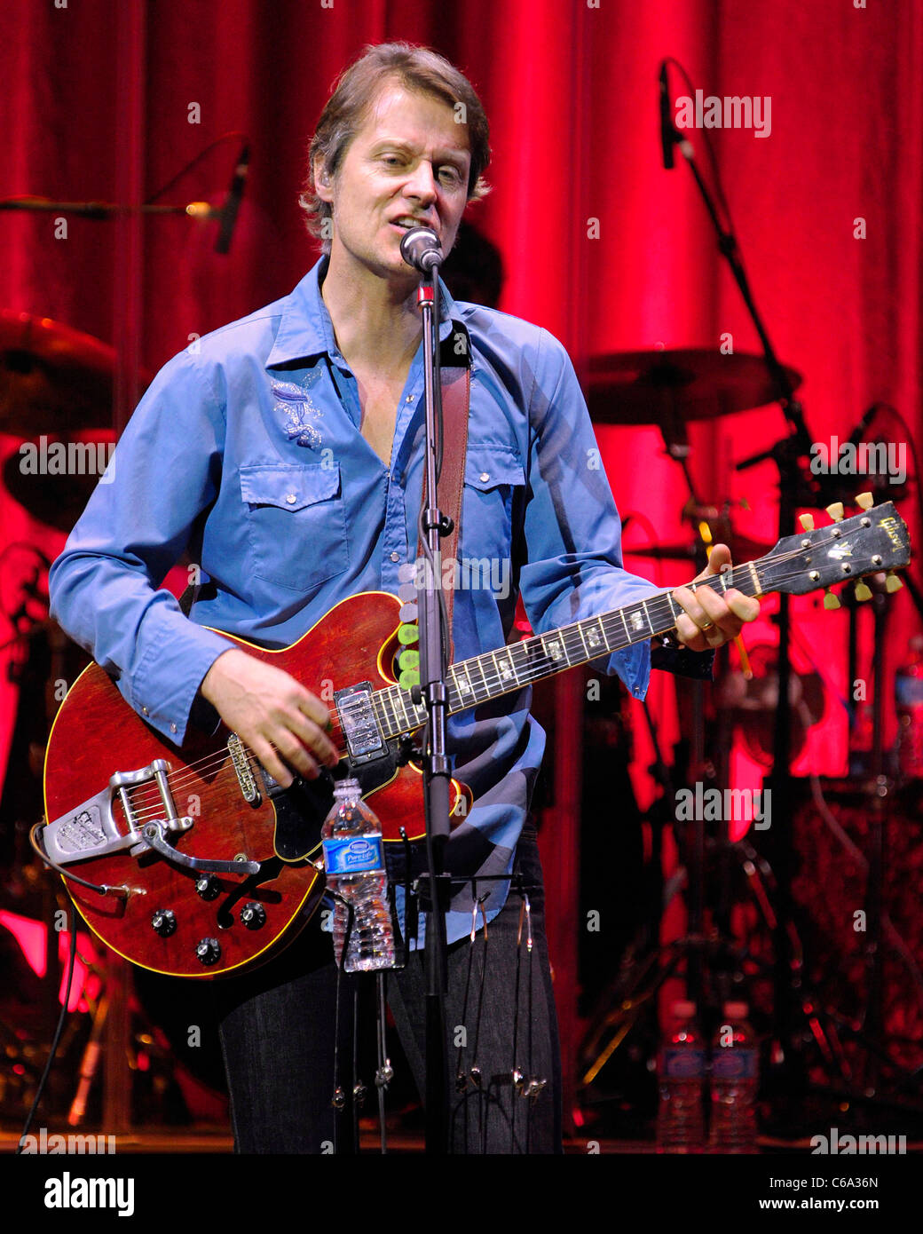 Jim cuddy hi-res stock photography and images - Alamy