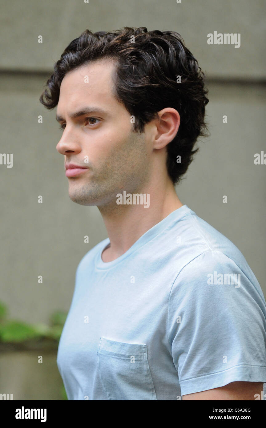 Penn Badgley 2013 Gossip Girl Star Penn Badgley: Fan Of Window Seats,