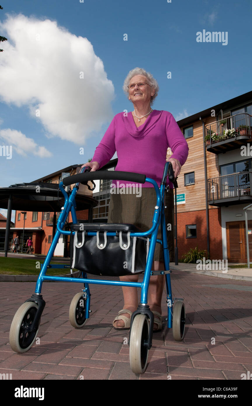 Elderly oap hi-res stock photography and images - Alamy