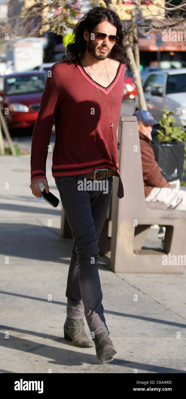 Russell Brand leaves Muma Vegetarian Cuisine in West Hollywood after ...