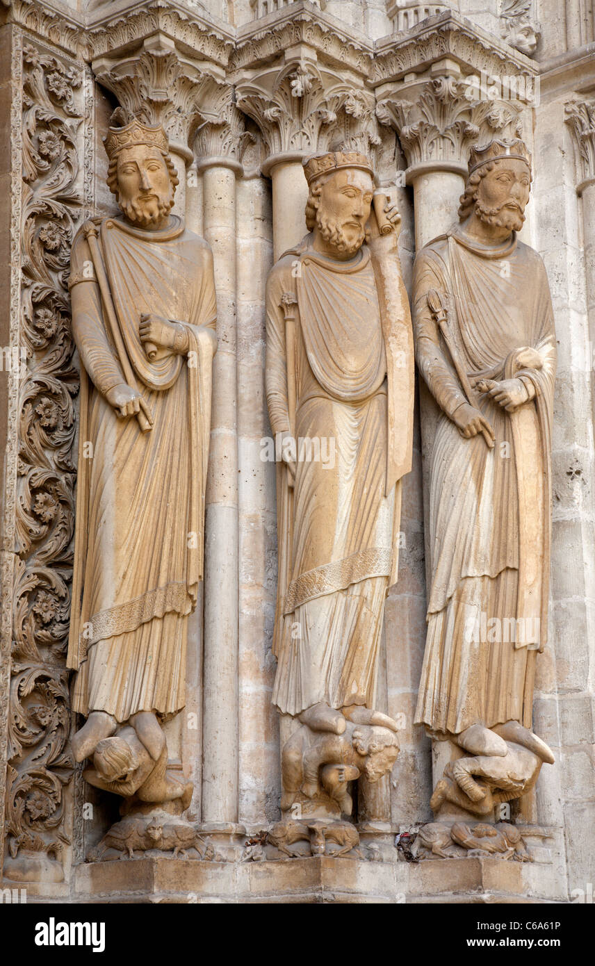 Saint denis cathedral hi-res stock photography and images - Alamy