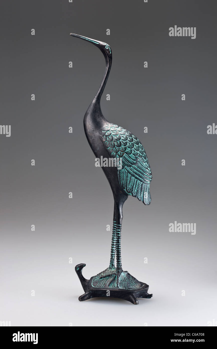 Ancient chinese bird sculpture hi-res stock photography and images - Alamy