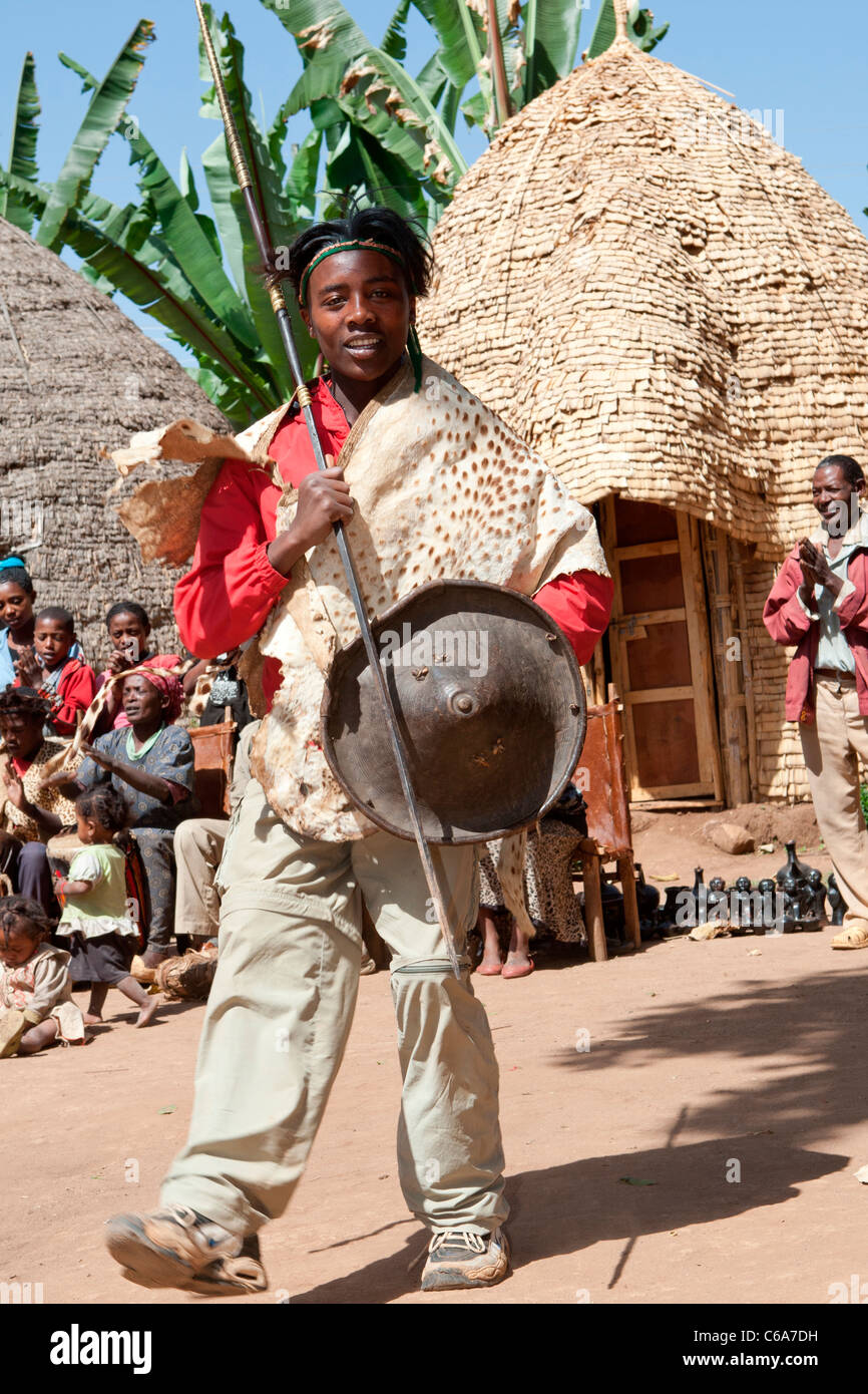 Traditional Dorze tribal dancing at the village of Chencha near Arba ...