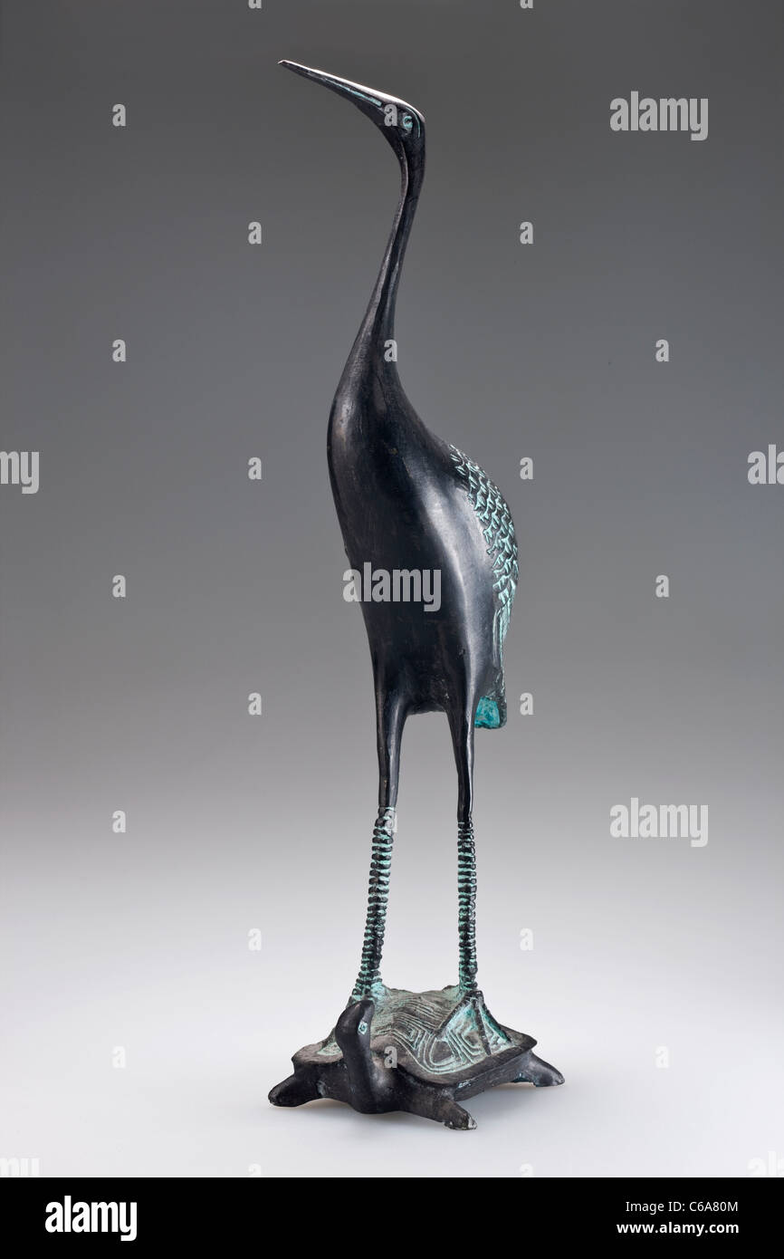 Ancient chinese bird sculpture hi-res stock photography and images - Alamy