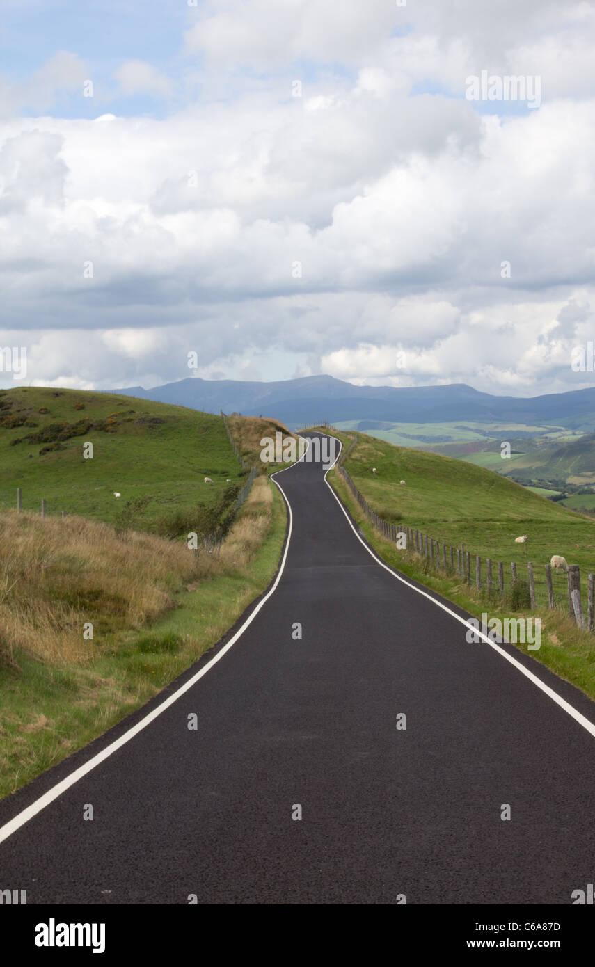 Vanishing point road with mountain hi-res stock photography and images ...