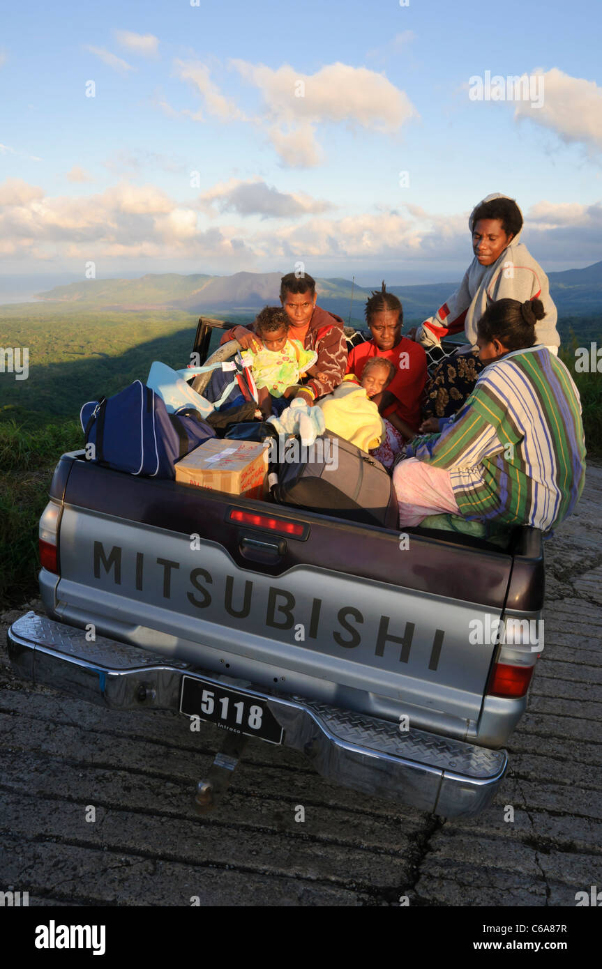 Pacific islanders crowded on to the back of a pick-up truck Stock Photo ...