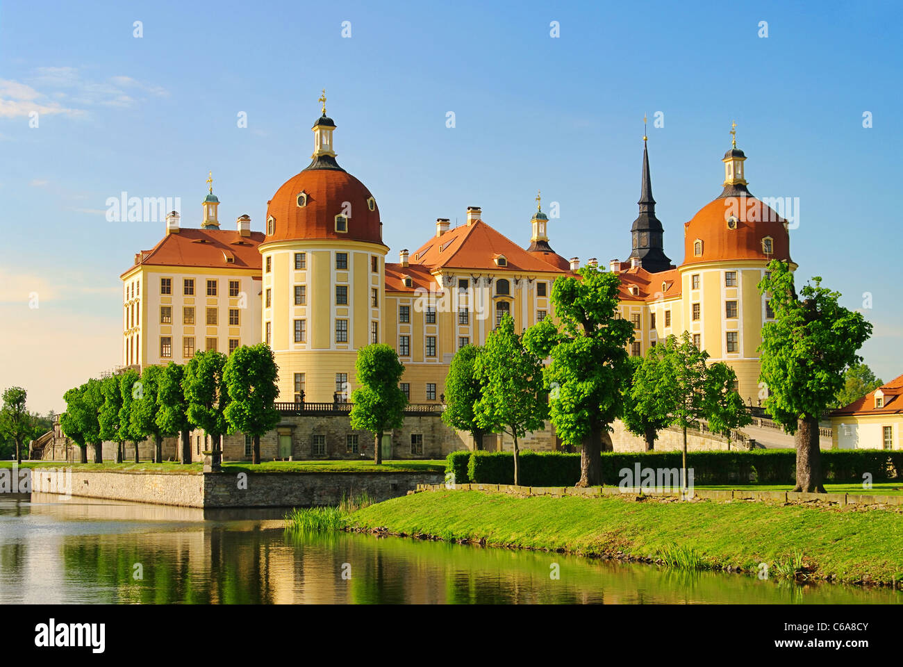 Schloss moritzburg hi-res stock photography and images - Alamy
