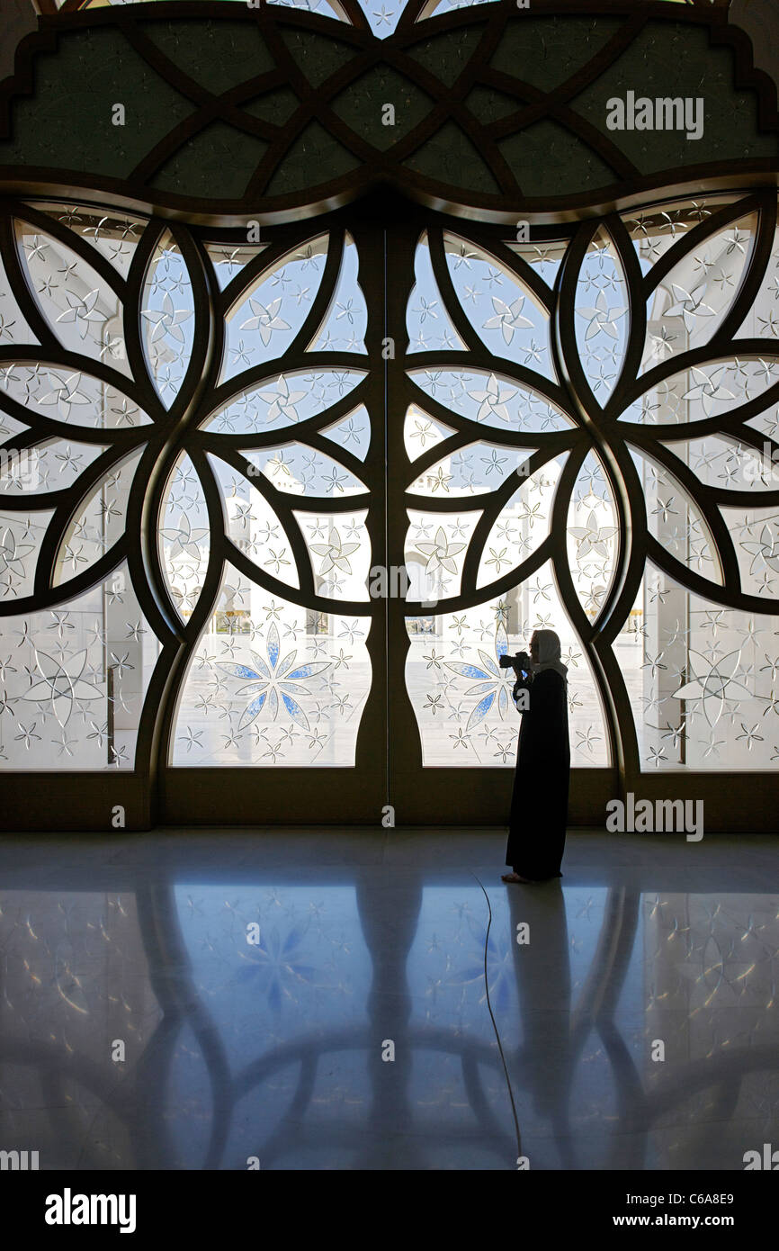 Ornate windows, inner courtyard, Sheikh Zayed Grand Mosque, the third ...