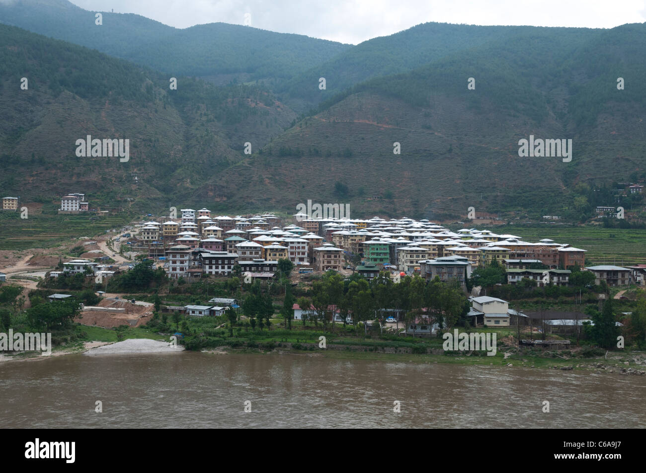 View of the new city of Wangdue with river and mountains. bhutan Stock ...