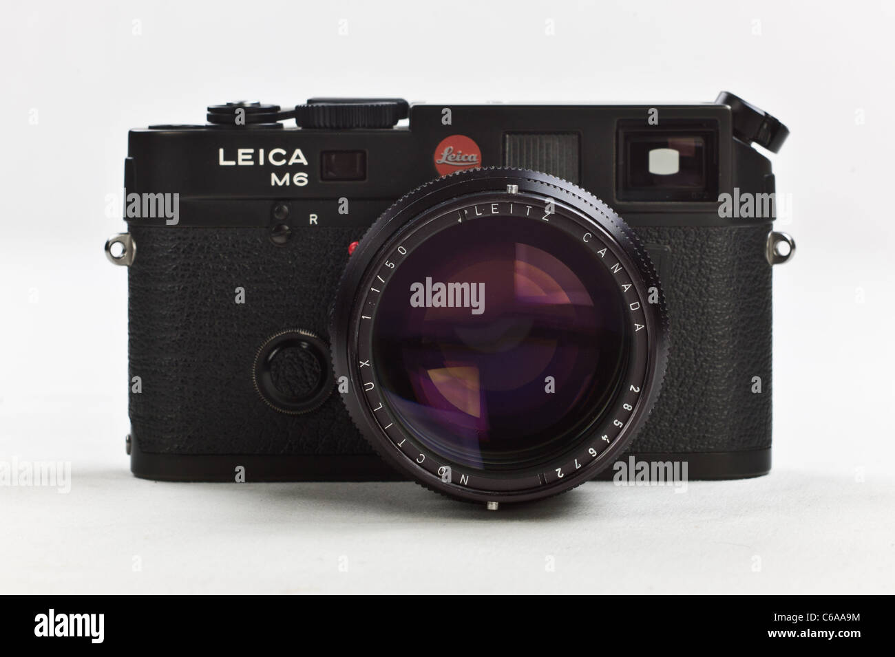 Cartier bresson leica hi-res stock photography and images - Alamy
