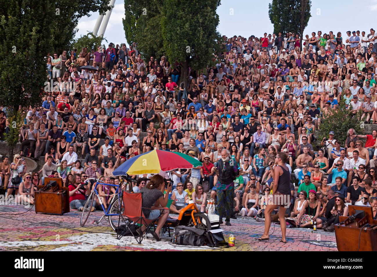 Mauerpark hi-res stock photography and images - Alamy