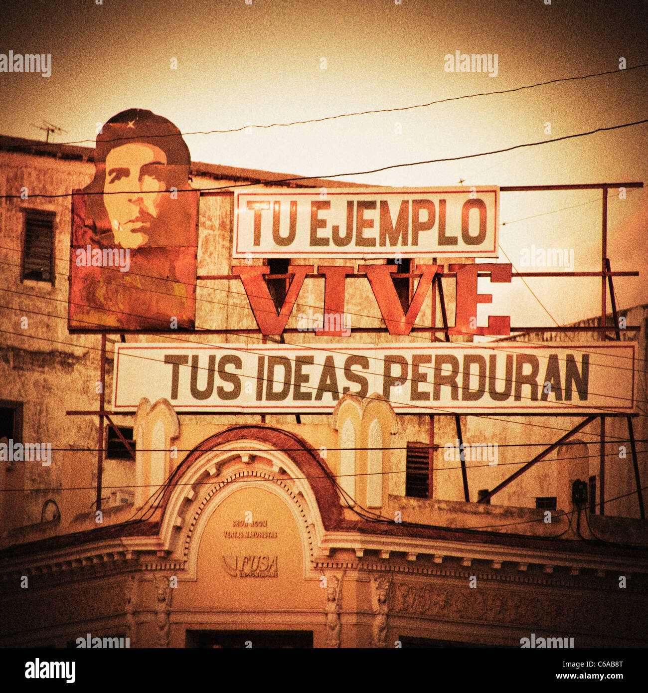 Che Guevara at Plaza Marti in Cienfiegos Cuba Stock Photo - Alamy