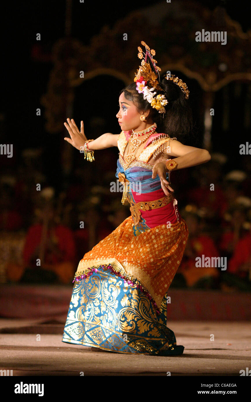 Gamelan dancer performing during Bali Arts Festival Stock Photo - Alamy
