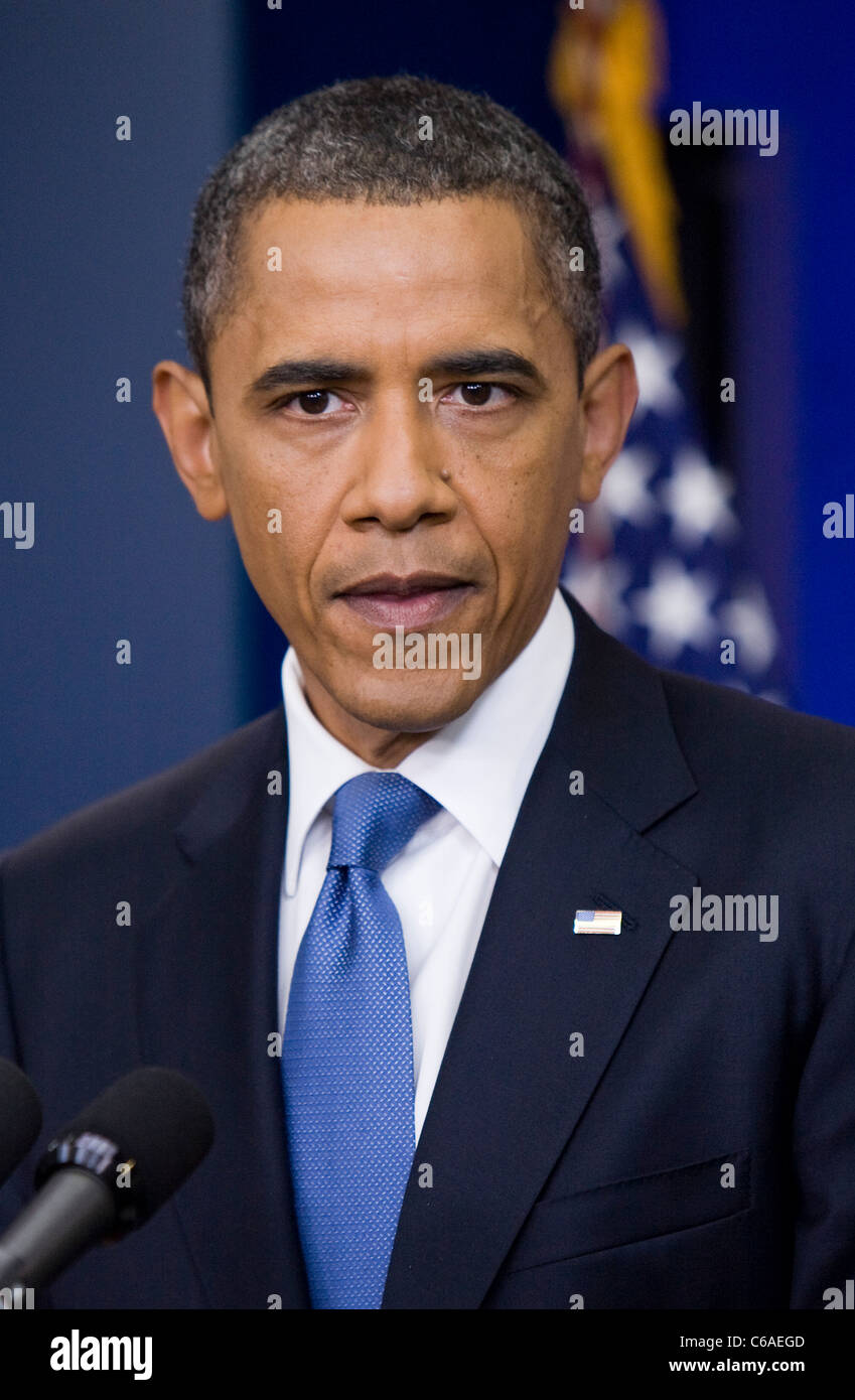 President Barack Obama speaks to the Press in the White House Press ...
