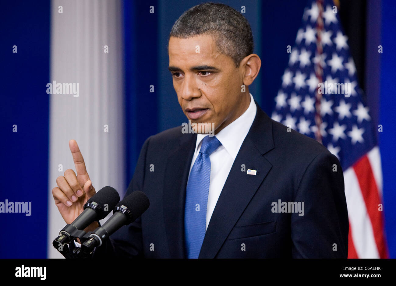President Barack Obama speaks to the Press in the White House Press ...