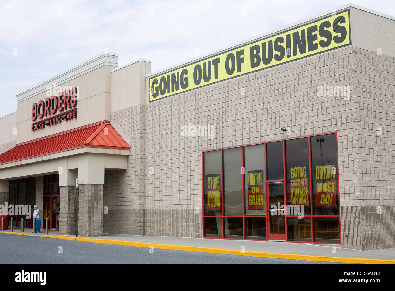 Store Closing Sign Stock Photos & Store Closing Sign Stock Images - Alamy