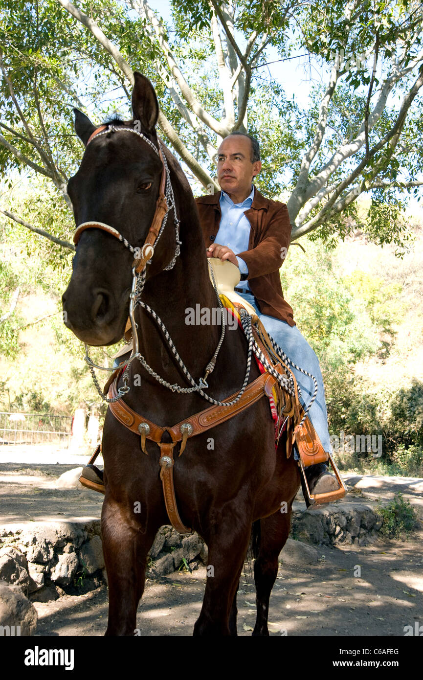 President calderon touring jose cuervo hi-res stock photography and ...