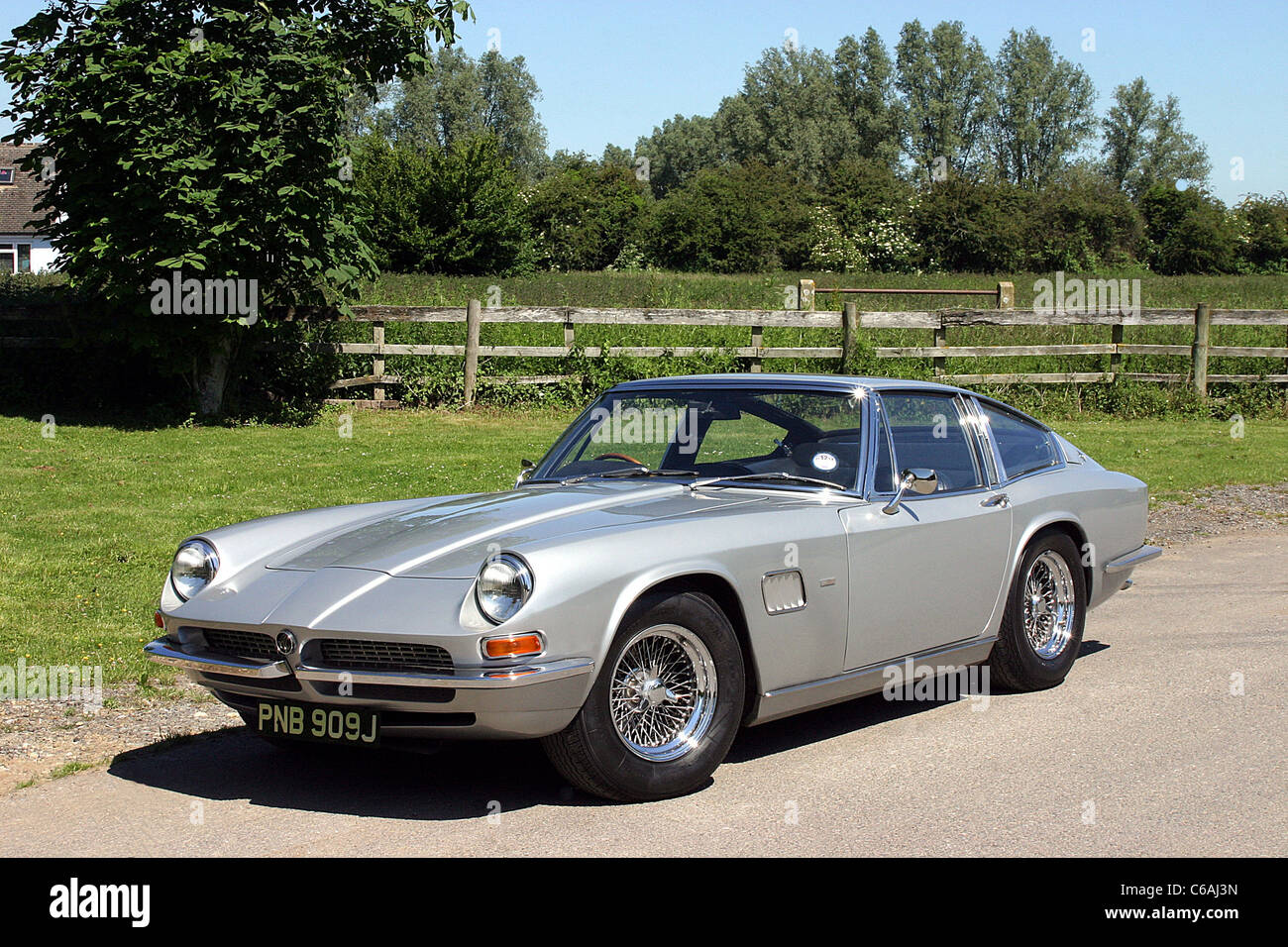 1971 AC 428 Frua, Italian custom bodywork atop the British chassis ...