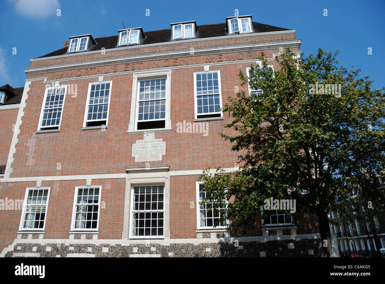 Goodenough College Charles Parsons Library in Mecklenburgh Square ...