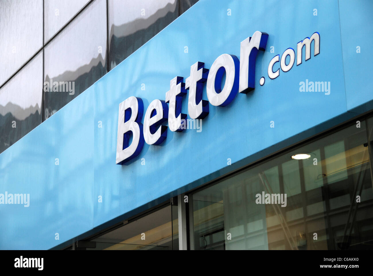 Betting shop sign hi-res stock photography and images - Alamy