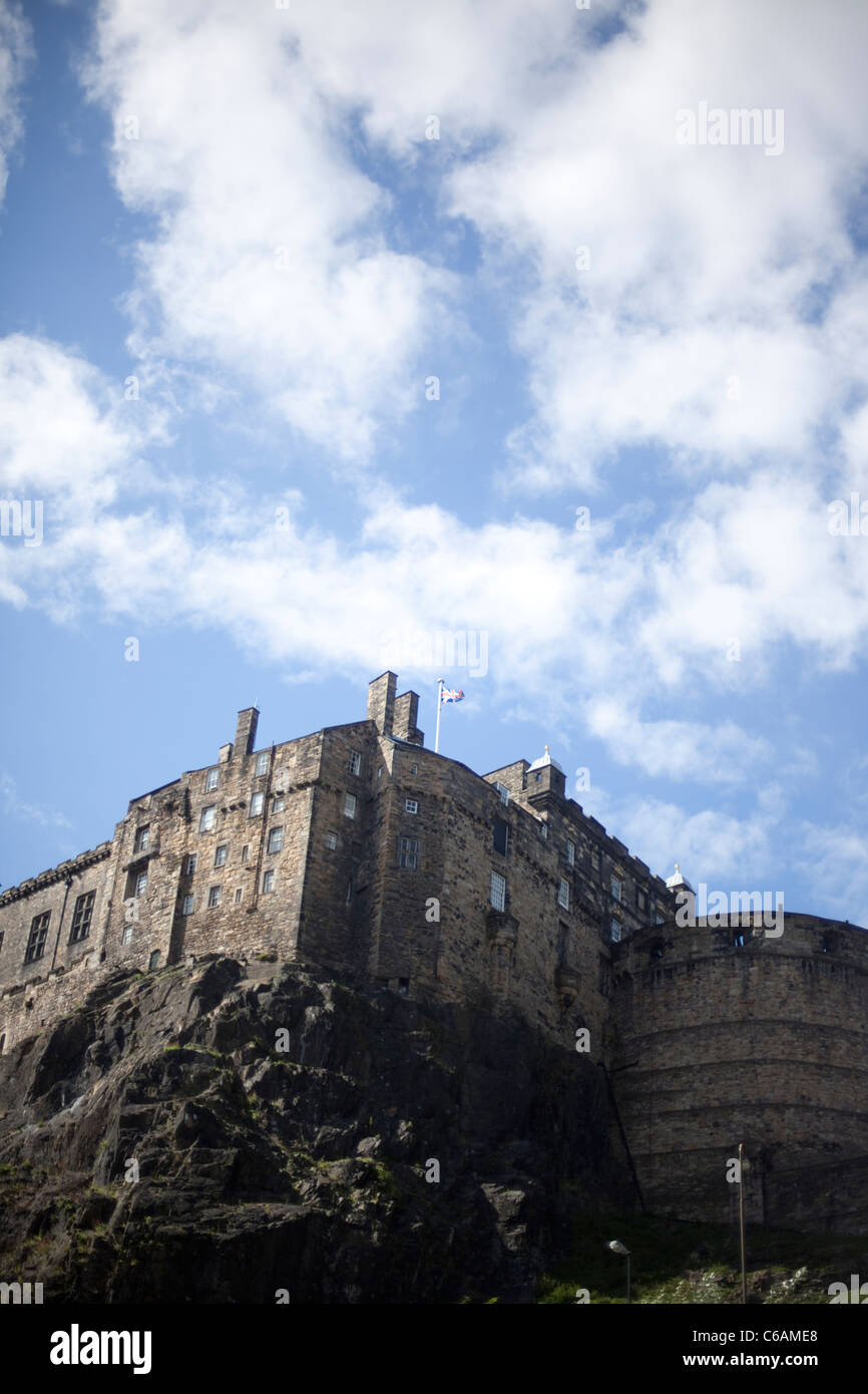 The mount edinburgh hi-res stock photography and images - Alamy