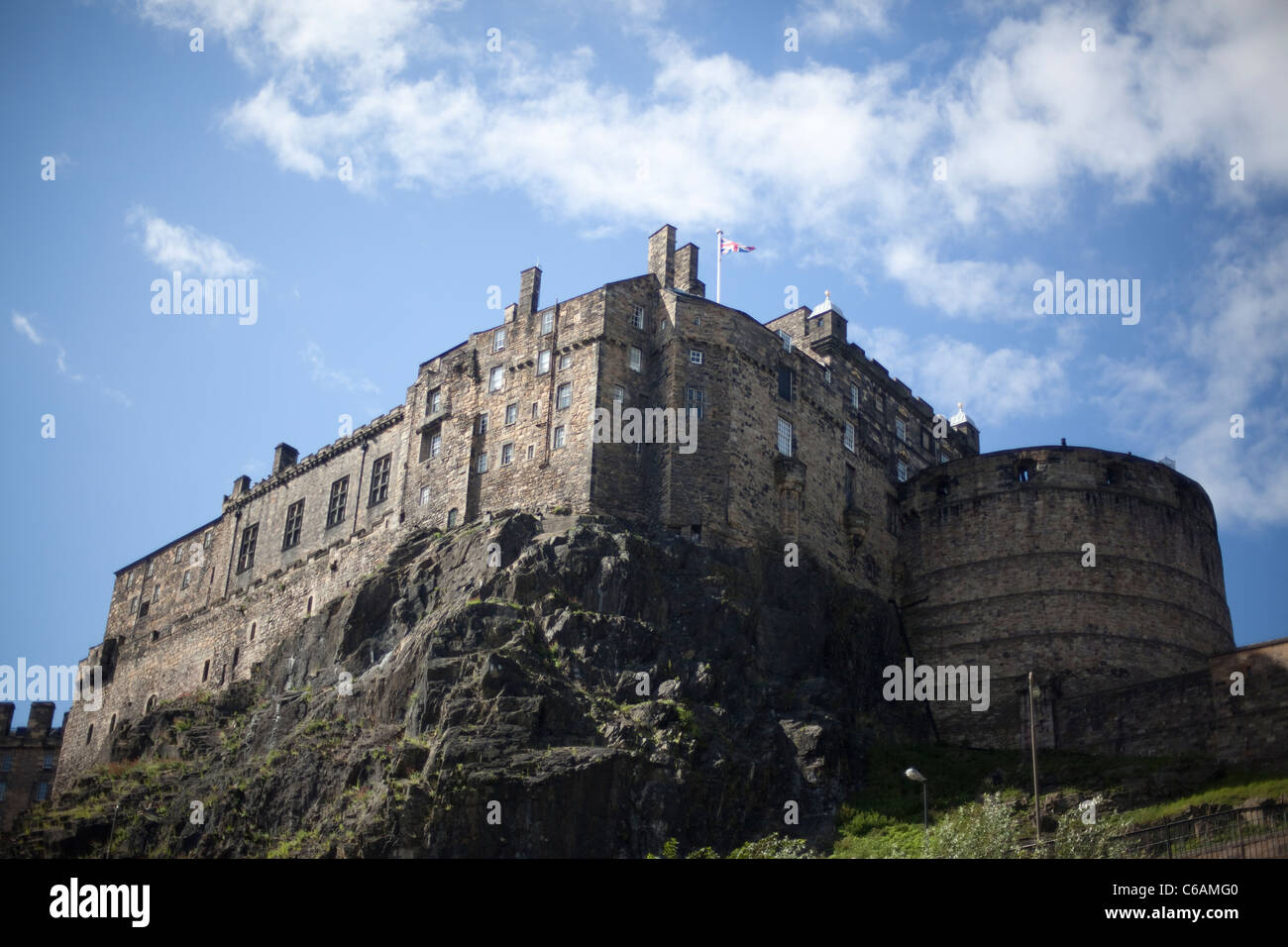 Battlements of edinburgh castle hi-res stock photography and images - Alamy