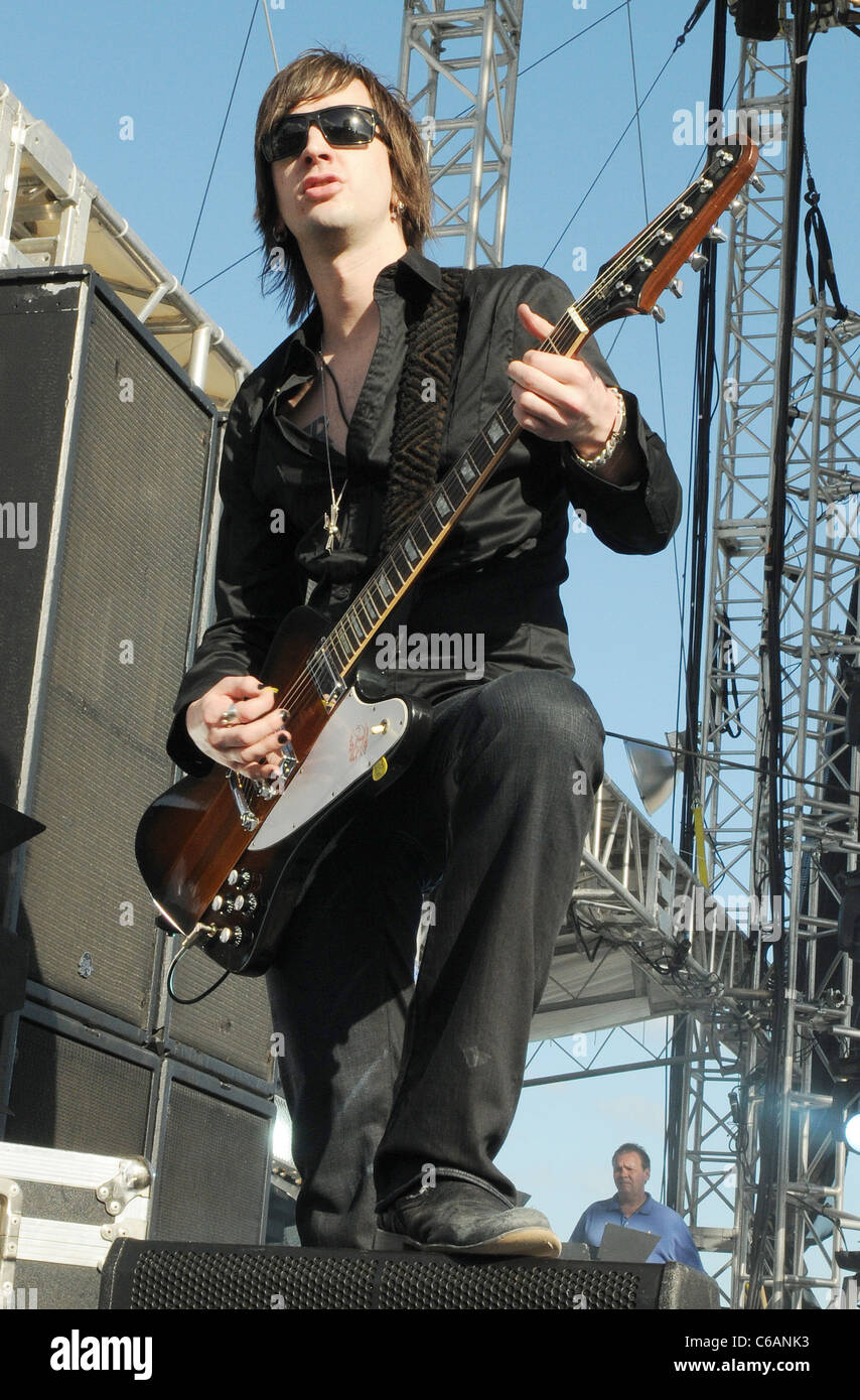 Nick wheeler of all american rejects hi-res stock photography and ...