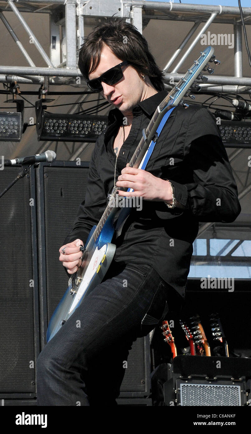 Nick wheeler of all american rejects hi-res stock photography and ...