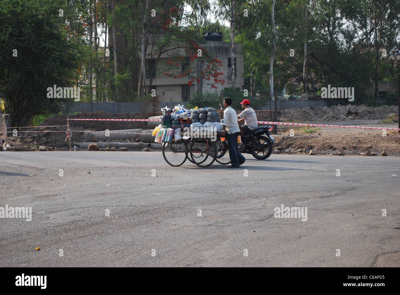 Cycle cart hi-res stock photography and images - Alamy
