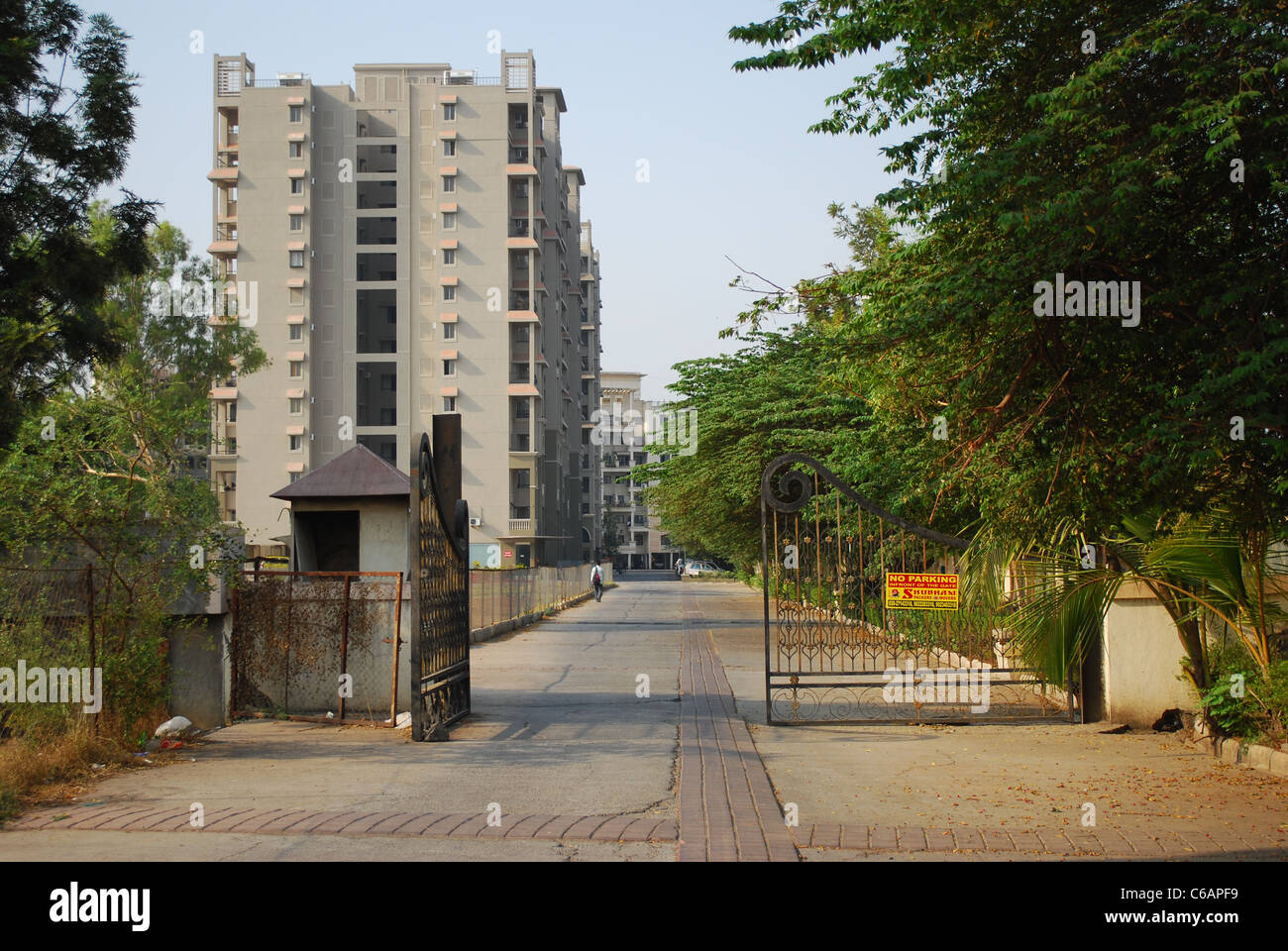 Strong building design hi-res stock photography and images - Alamy