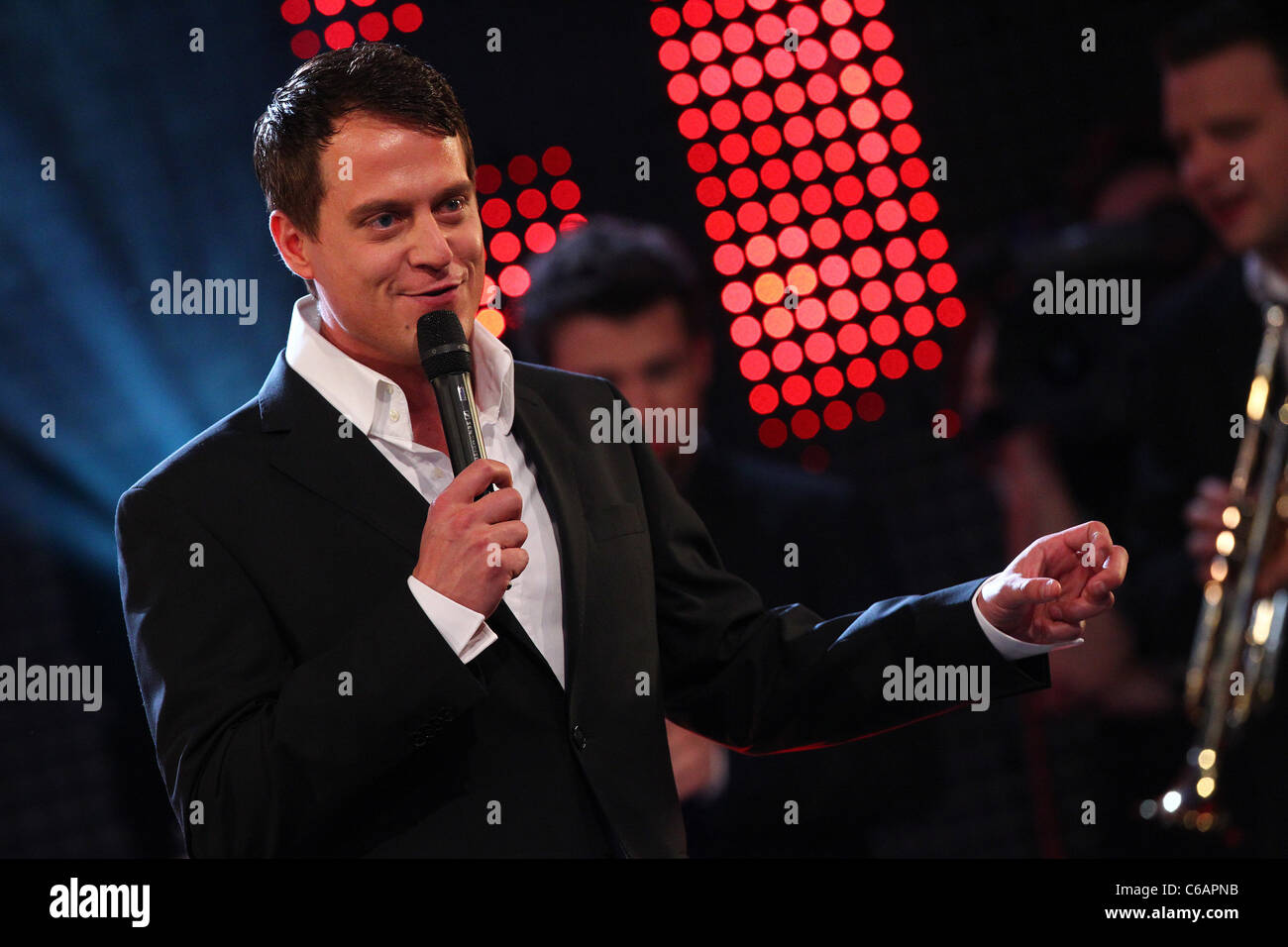 Gregor Glanz at "Die neue Hitparade â€“ Wir singen deutsch" at Prisma ...