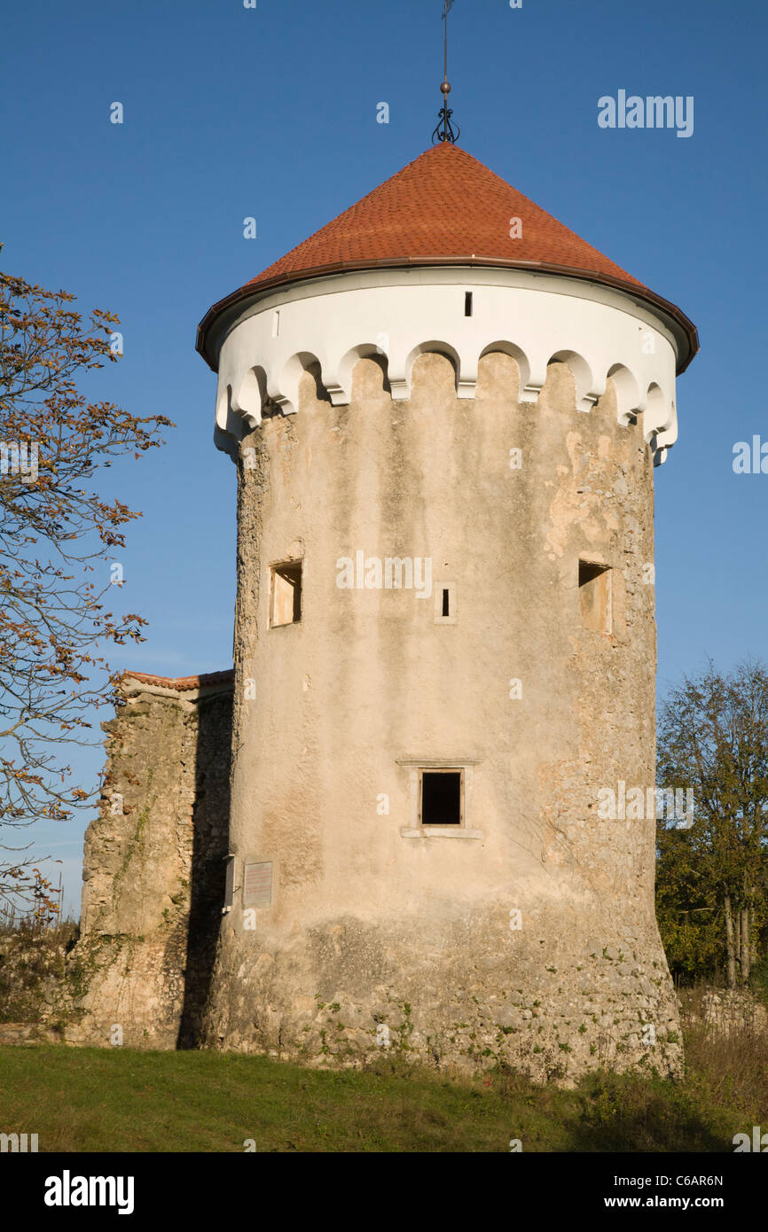 Limestone tower karst hi-res stock photography and images - Alamy