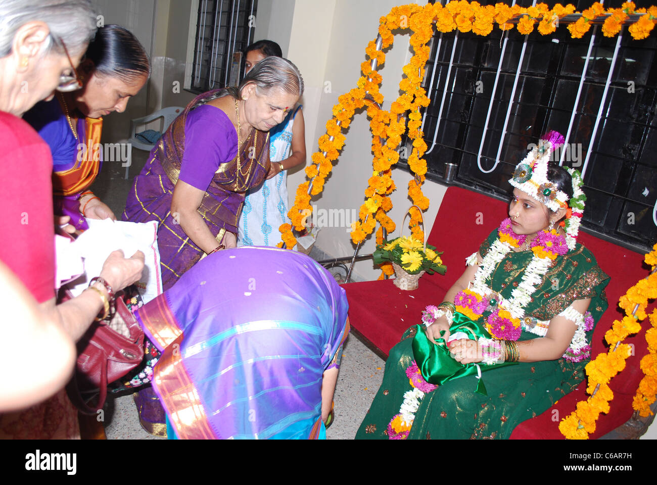 Wadhi ceremony hi-res stock photography and images - Alamy