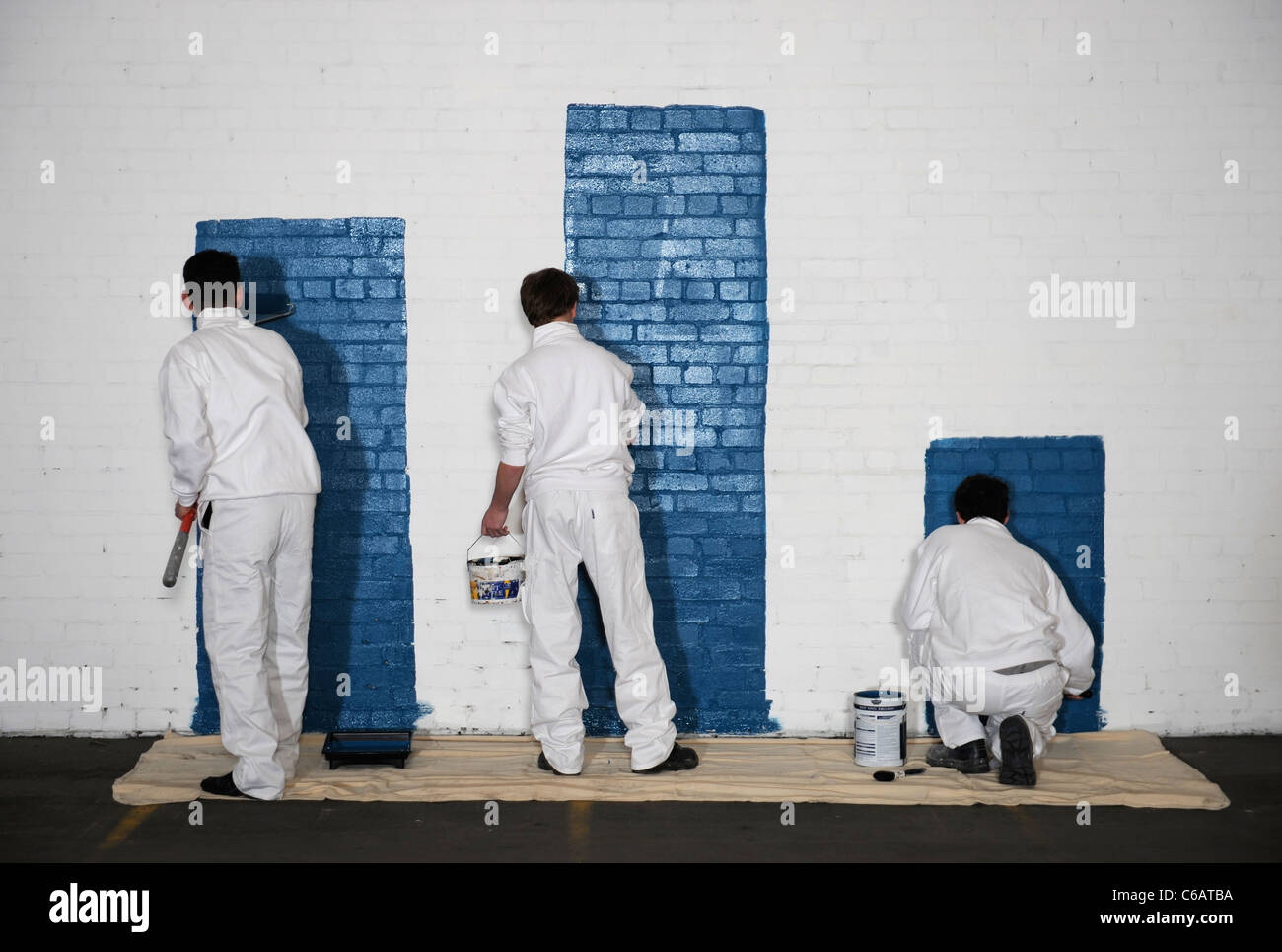 Team painting hi-res stock photography and images - Alamy