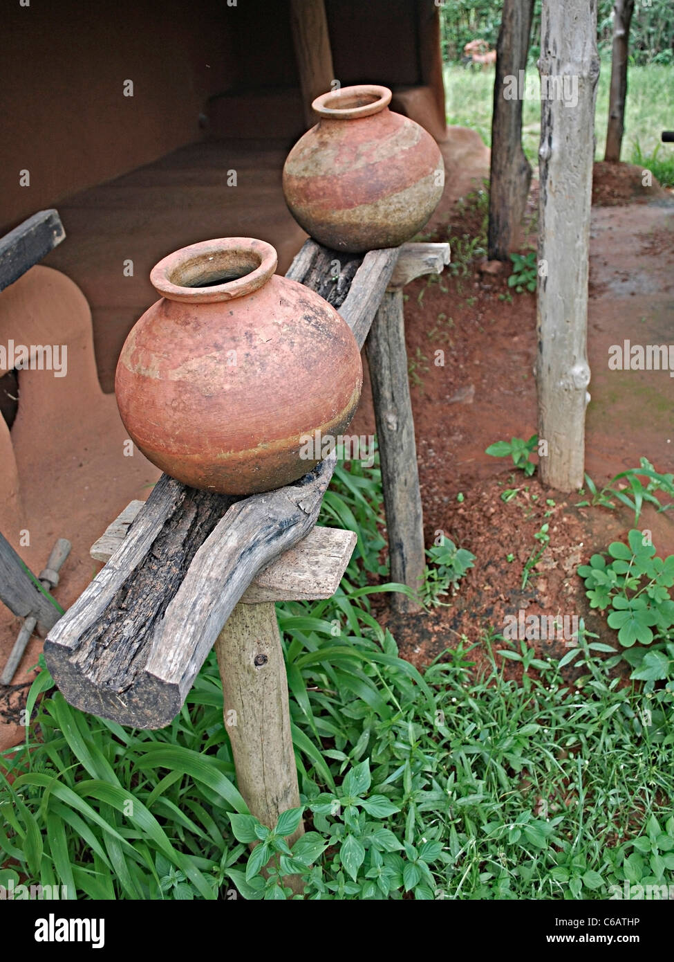 Filling a water pot hi-res stock photography and images - Alamy