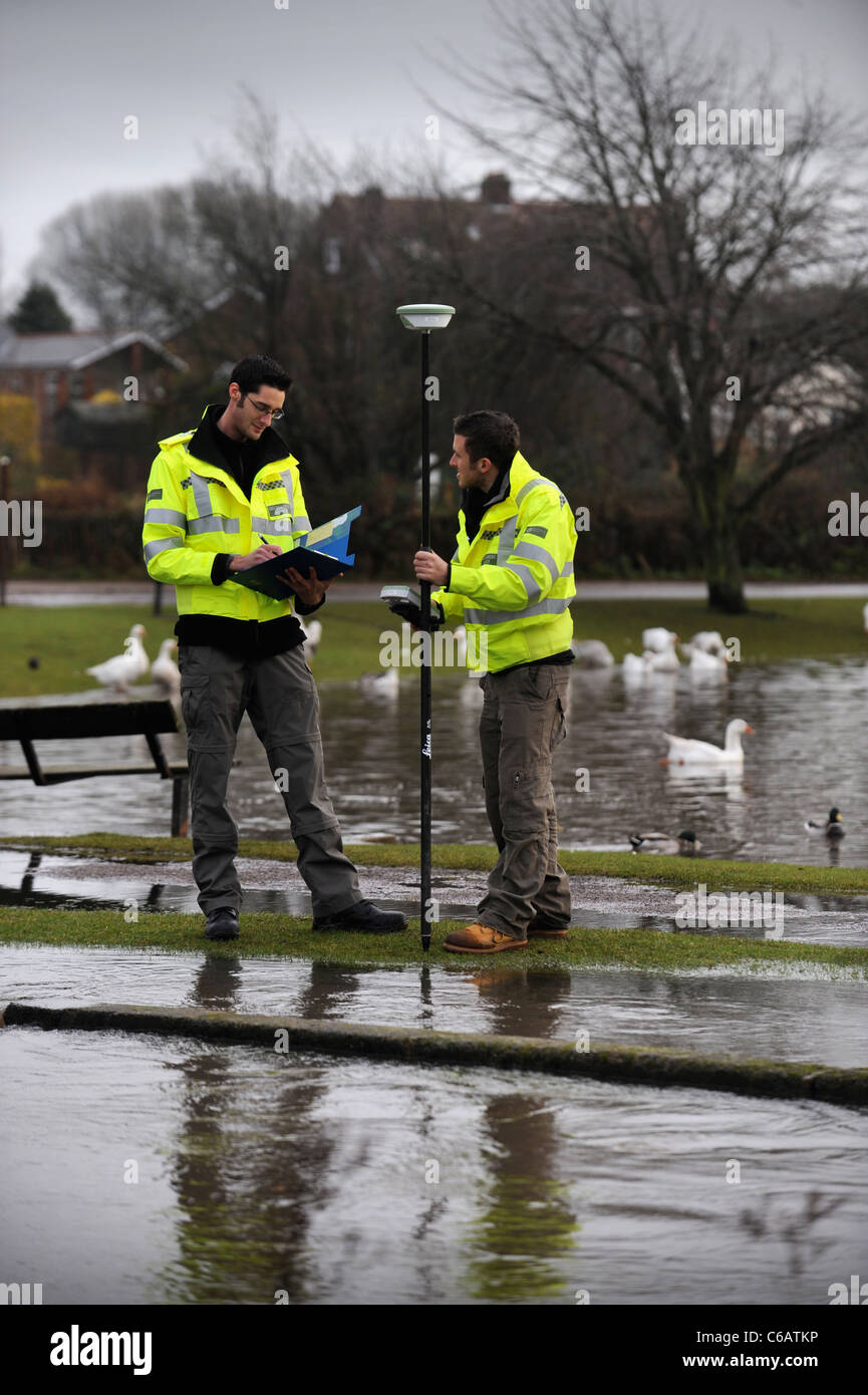 Environment agency uk water analysis hi-res stock photography and ...