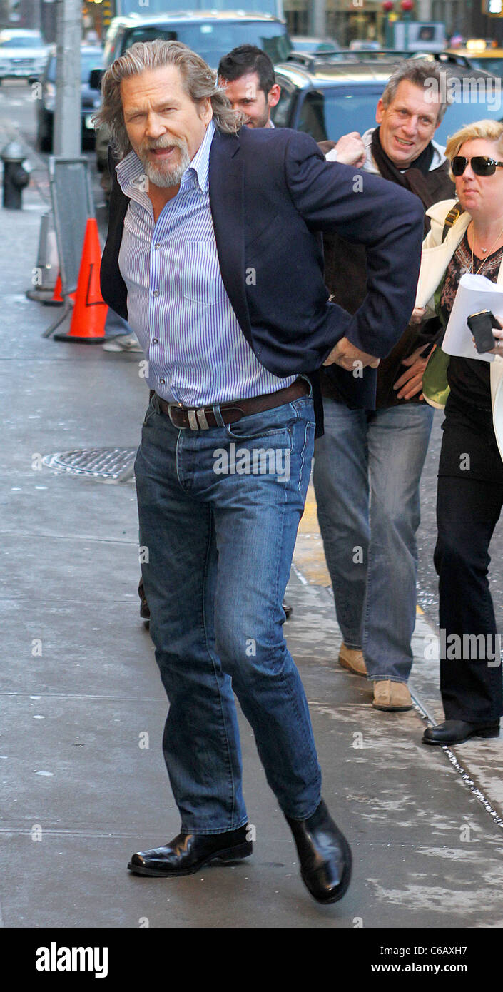 Jeff Bridges outside the Ed Sullivan Theater for the 'Late Show With ...