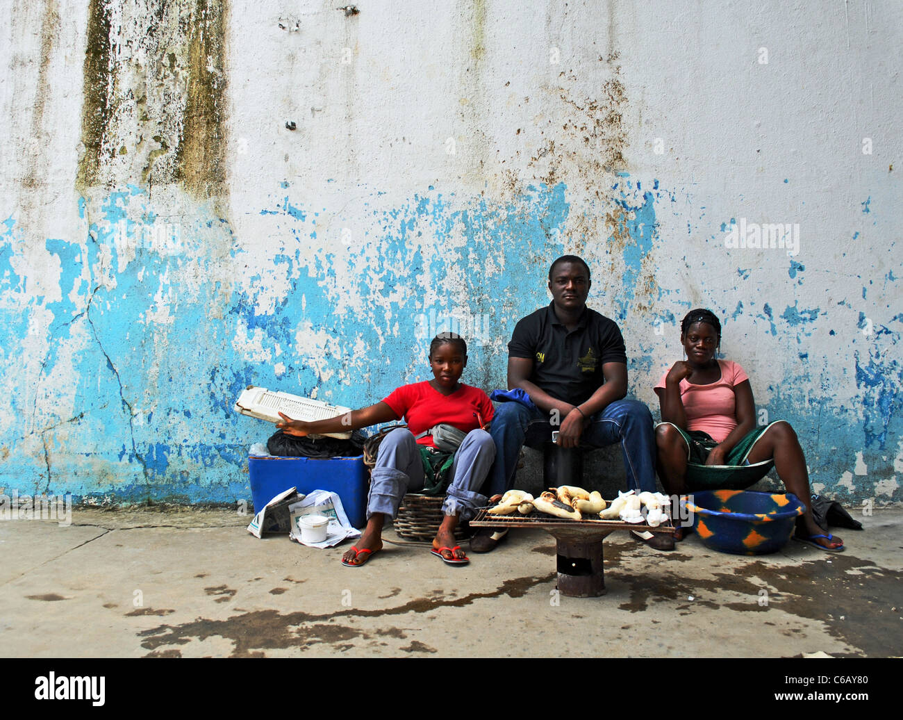 Street food in Monrovia, Liberia Stock Photo - Alamy