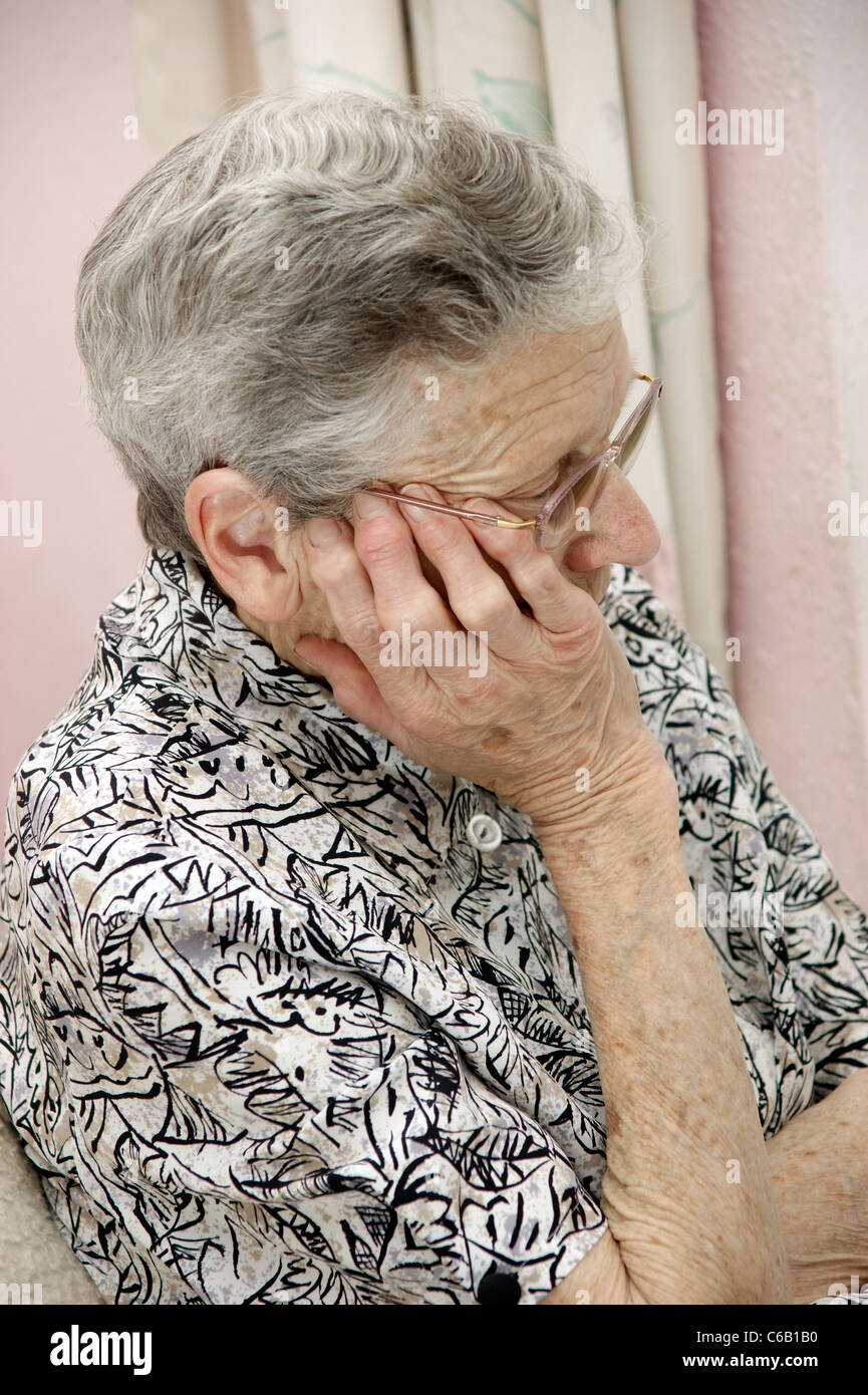 Vulnerable elderly lonely home hi-res stock photography and images - Alamy