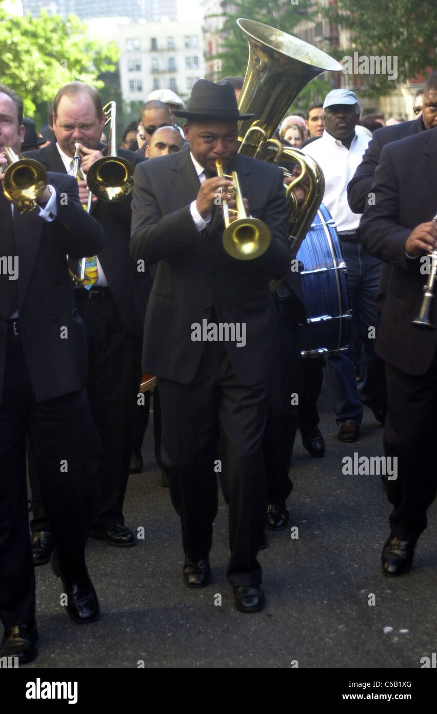 New orleans funeral second line hi-res stock photography and images - Alamy