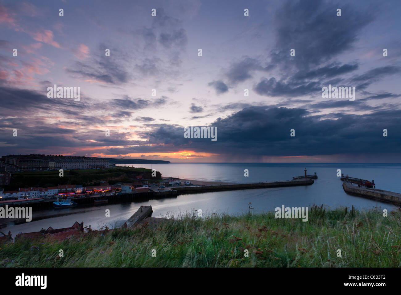 Fishing from whitby pier hi-res stock photography and images - Alamy