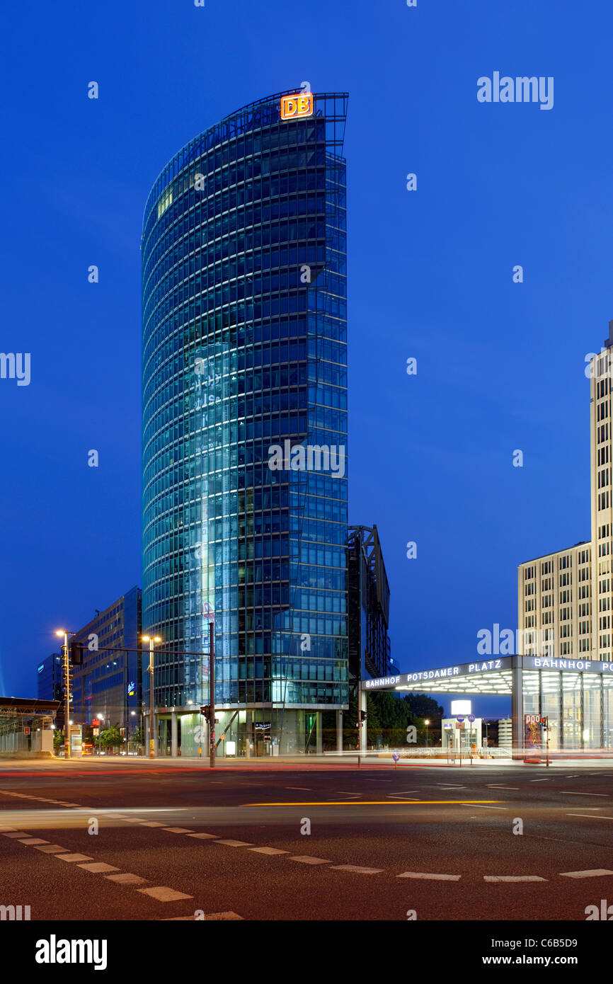 Potsdamer Platz square, in the early morning twilight, Mitte district ...