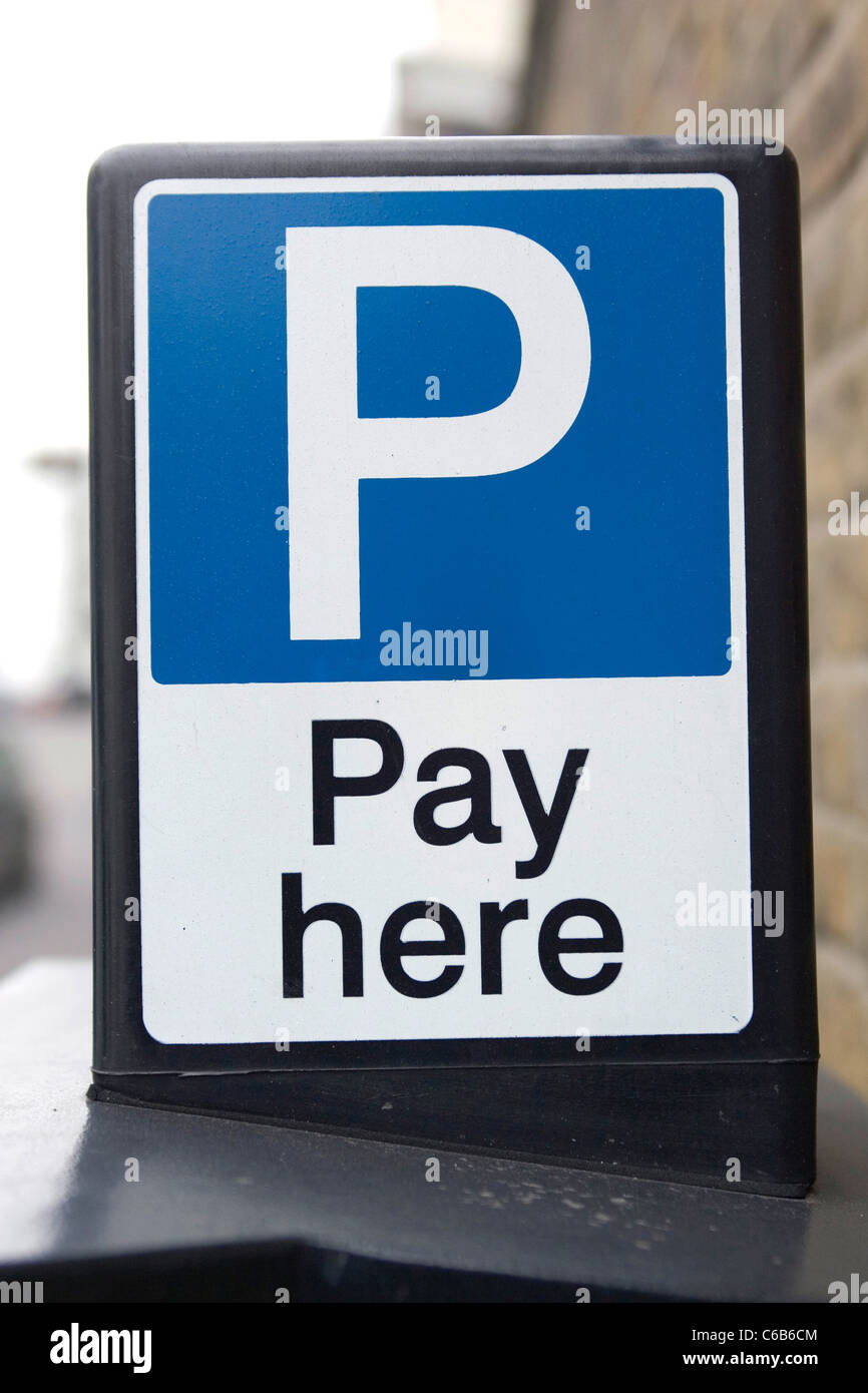 Pay and display parking machine. London, UK Stock Photo - Alamy