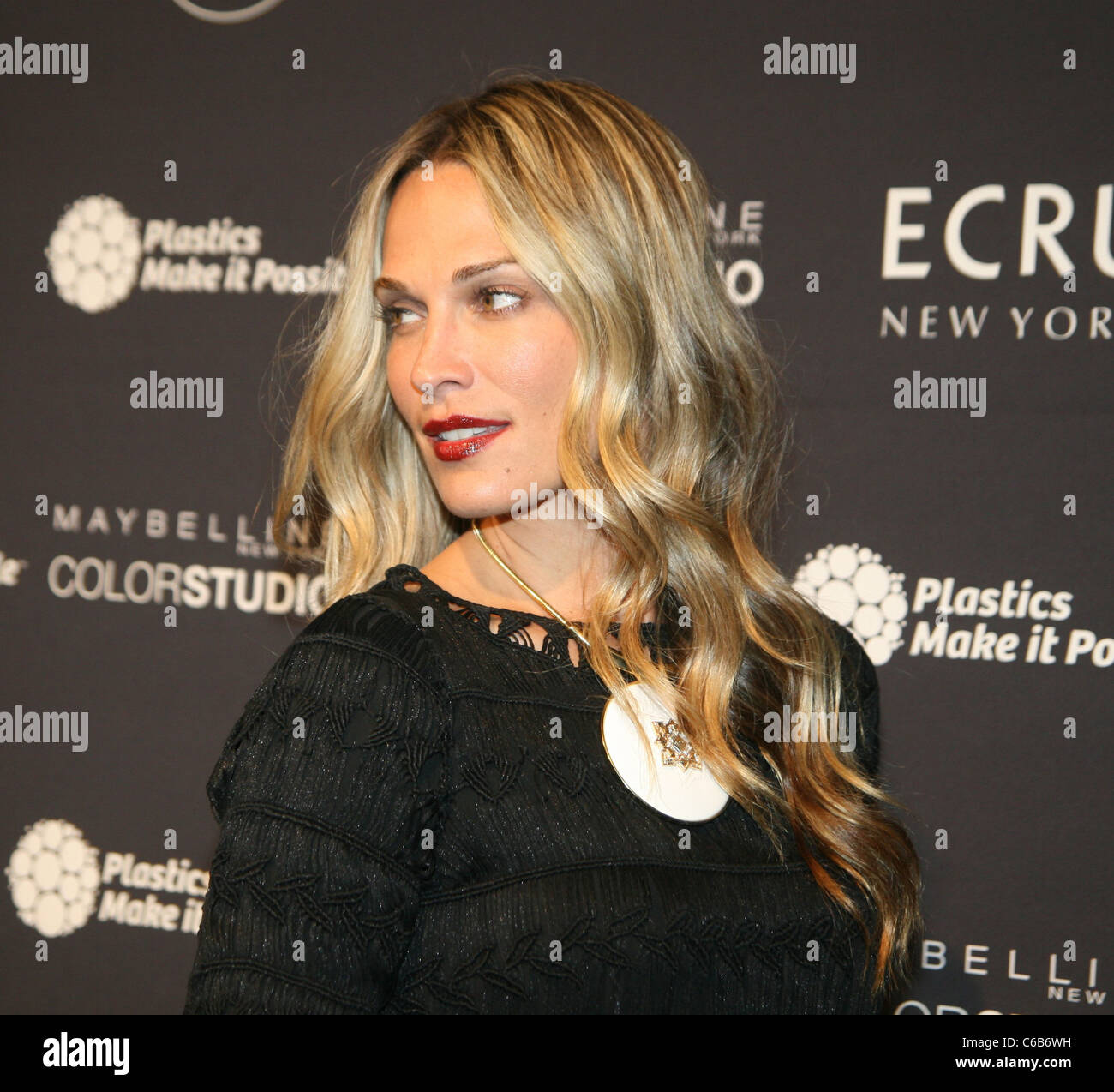 Molly Sims Gen Art presentsThe New Garde Fashion featuring four rising ...