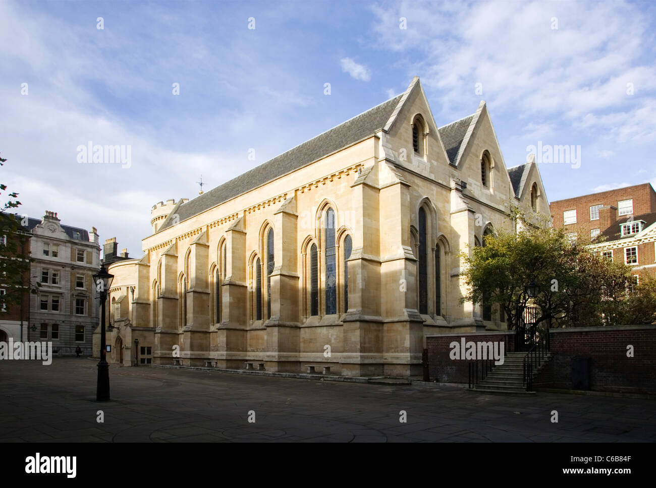 The church in the middle of Temple Court, London Stock Photo - Alamy