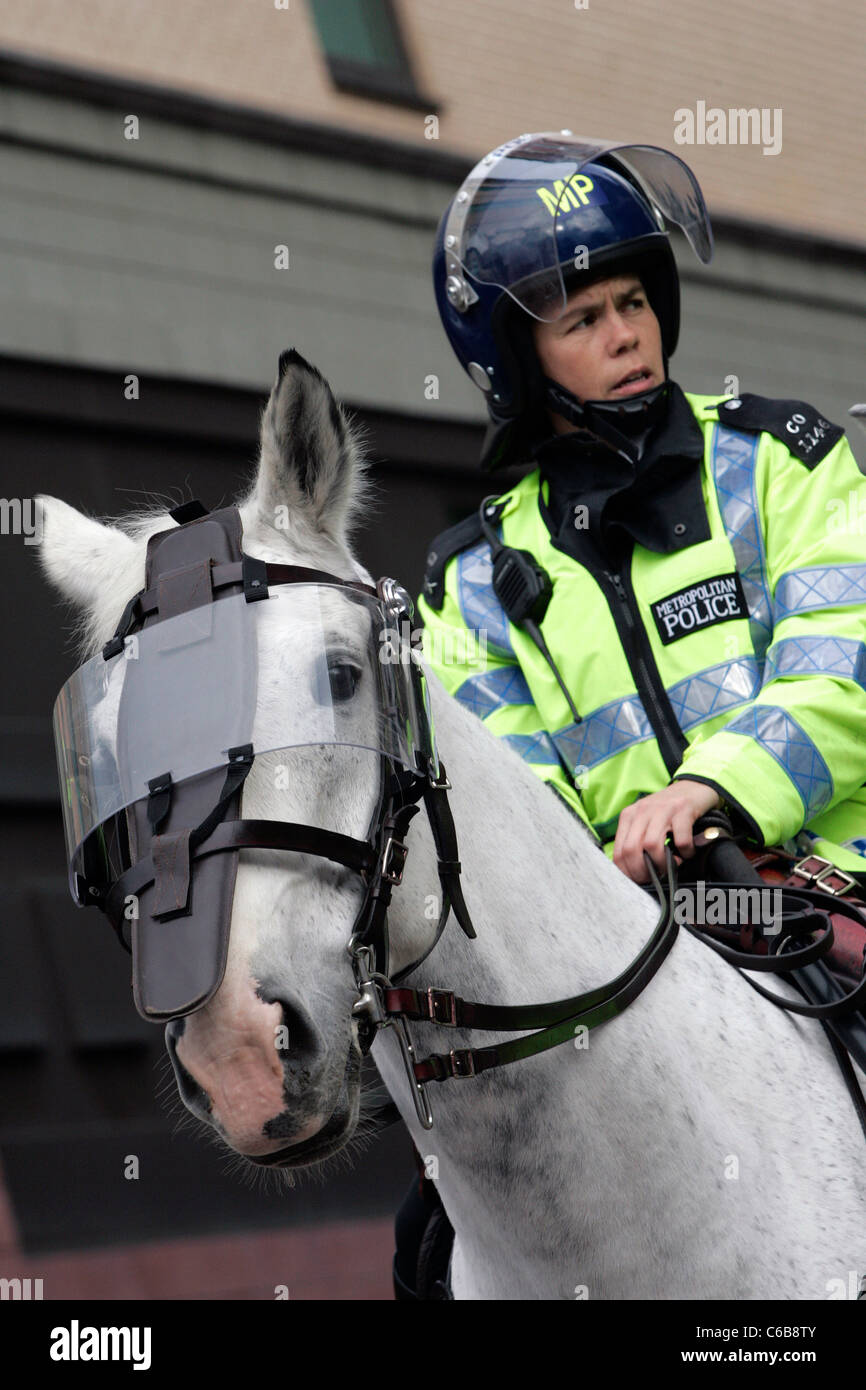 Woman in riot gear hi-res stock photography and images - Alamy