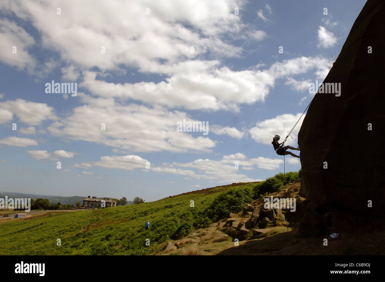 Rappelling cliff silhouette hi-res stock photography and images - Alamy