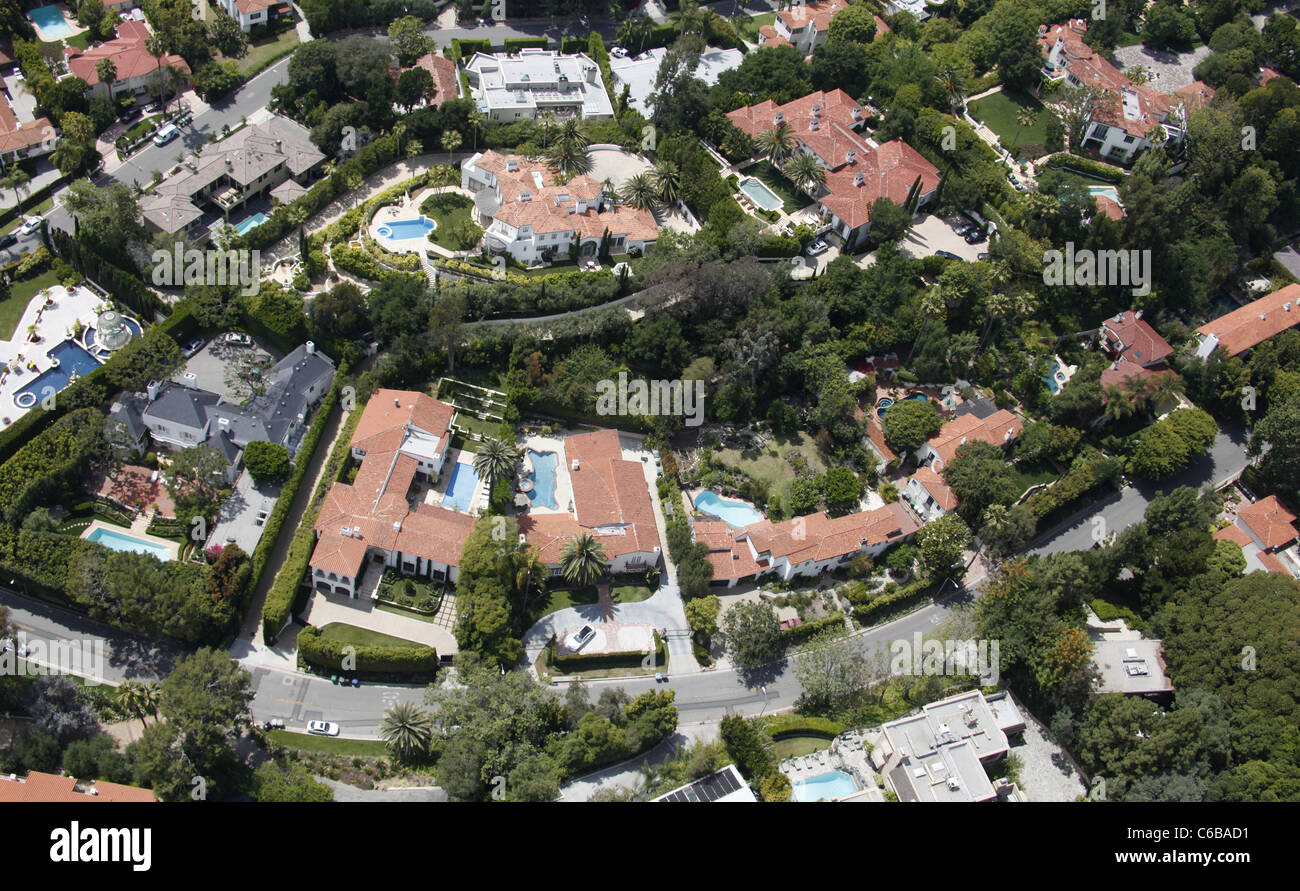 Victoria and david beckham house hi-res stock photography and images ...