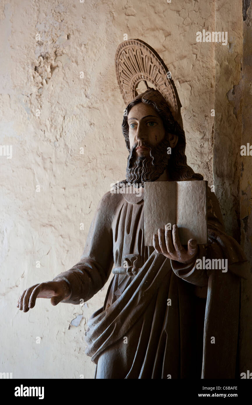 Statue of Christ in The Basilica of Bom Jesus in Velha Goa, India Stock ...