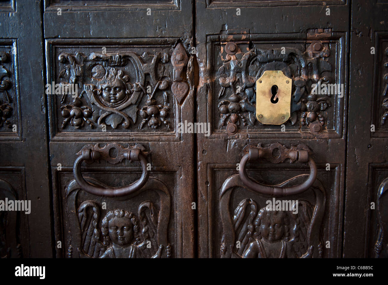 Old goa goa india door hi-res stock photography and images - Alamy
